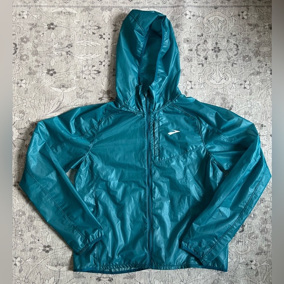 Brooks | Jackets & Coats | Brooks Lightweight Weatherproof Running ...